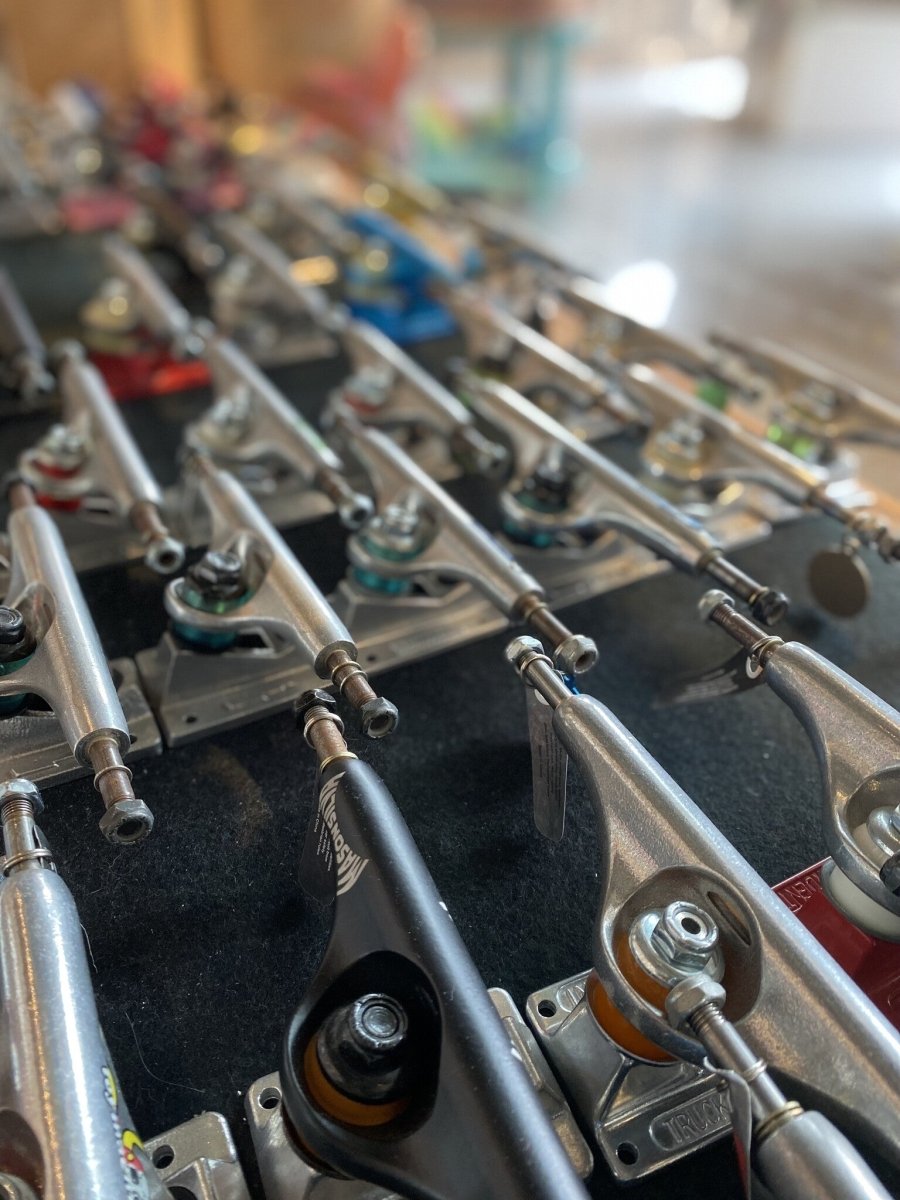 Skateboard Trucks – Status Skateshop